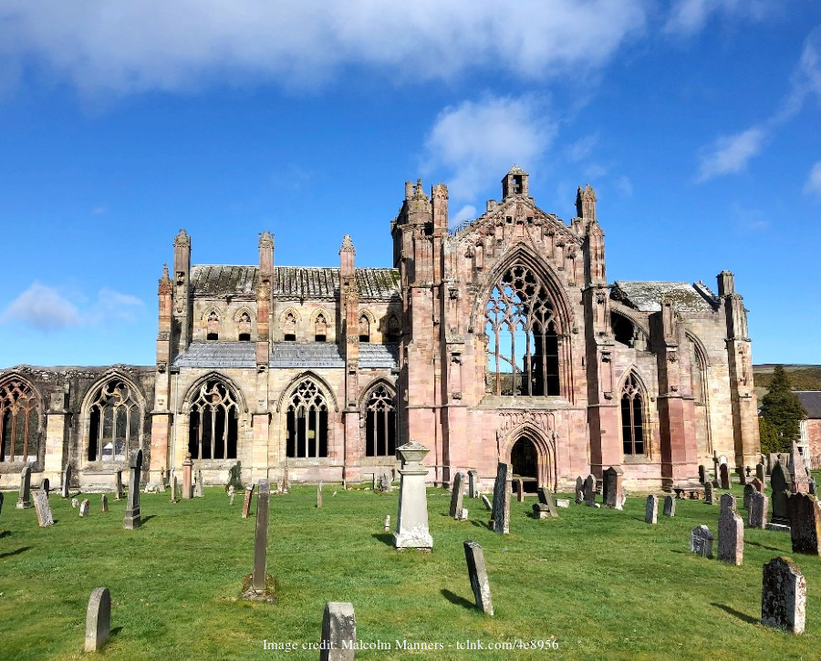 Melrose Abbey Tours | Edinburgh Tours | Travelcurious.com