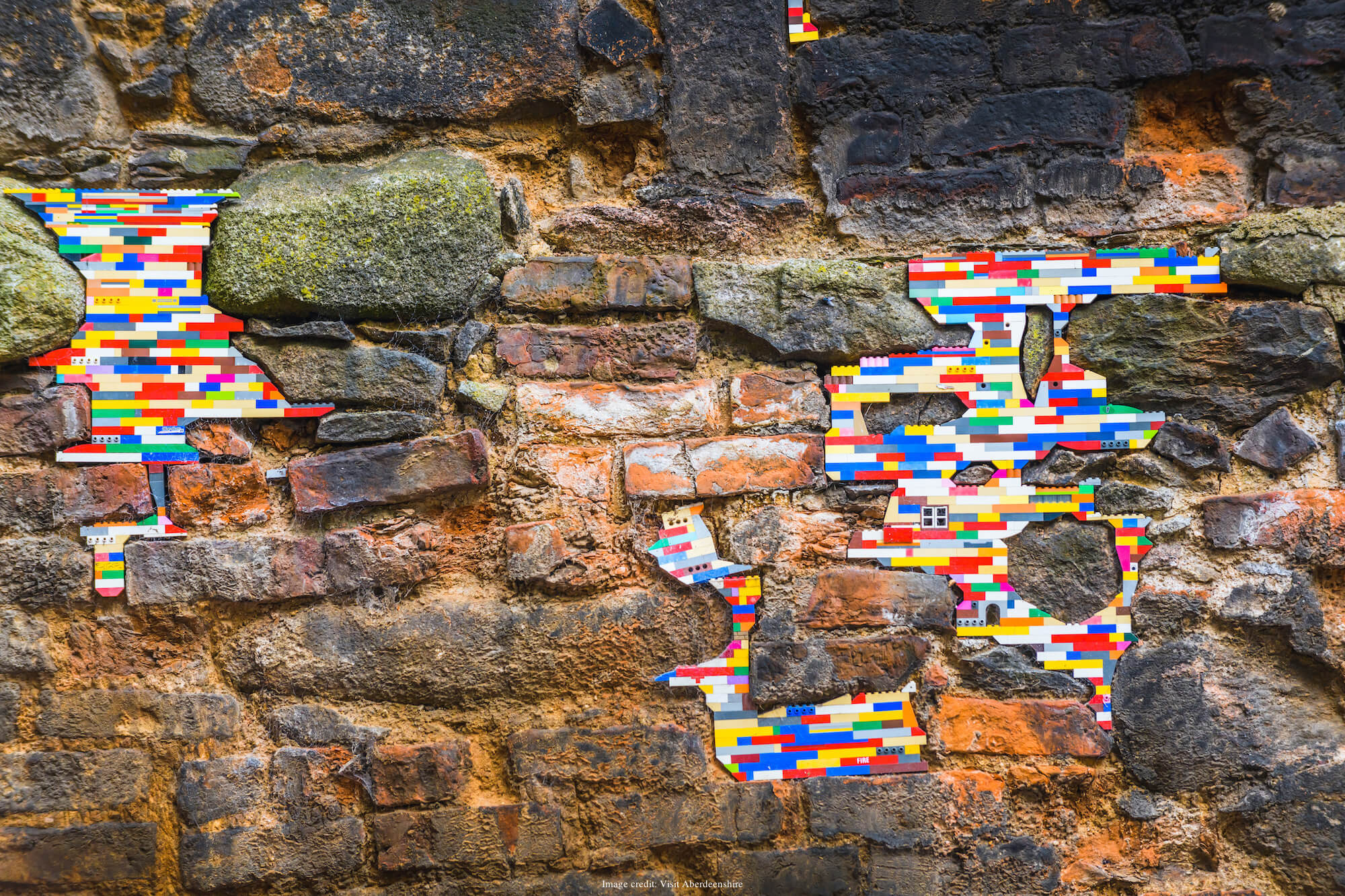 Lego Wall by Jan Vormann | Aberdeen Private Tours | Travel Curious