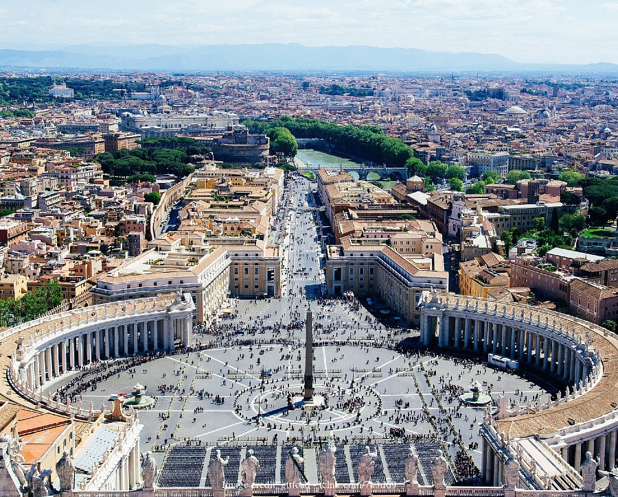 St. Peter's Square | Rome Private Tours | Travel Curious
