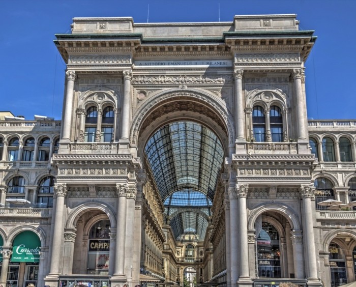 Serravalle outlet, shopping Mall, private tour from Milan.