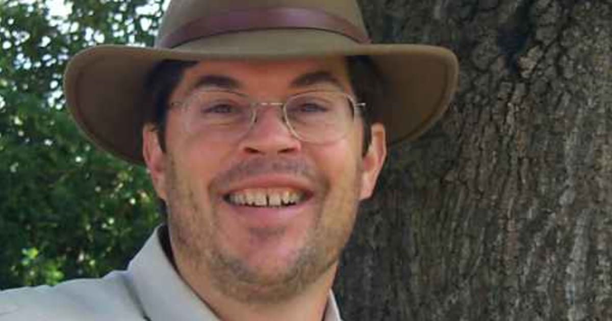 Tim Warren | Travel Massive