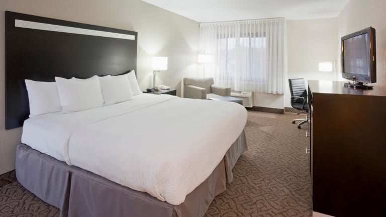 Hotel Photo Gallery | Carrollton Hotel & Event Centre