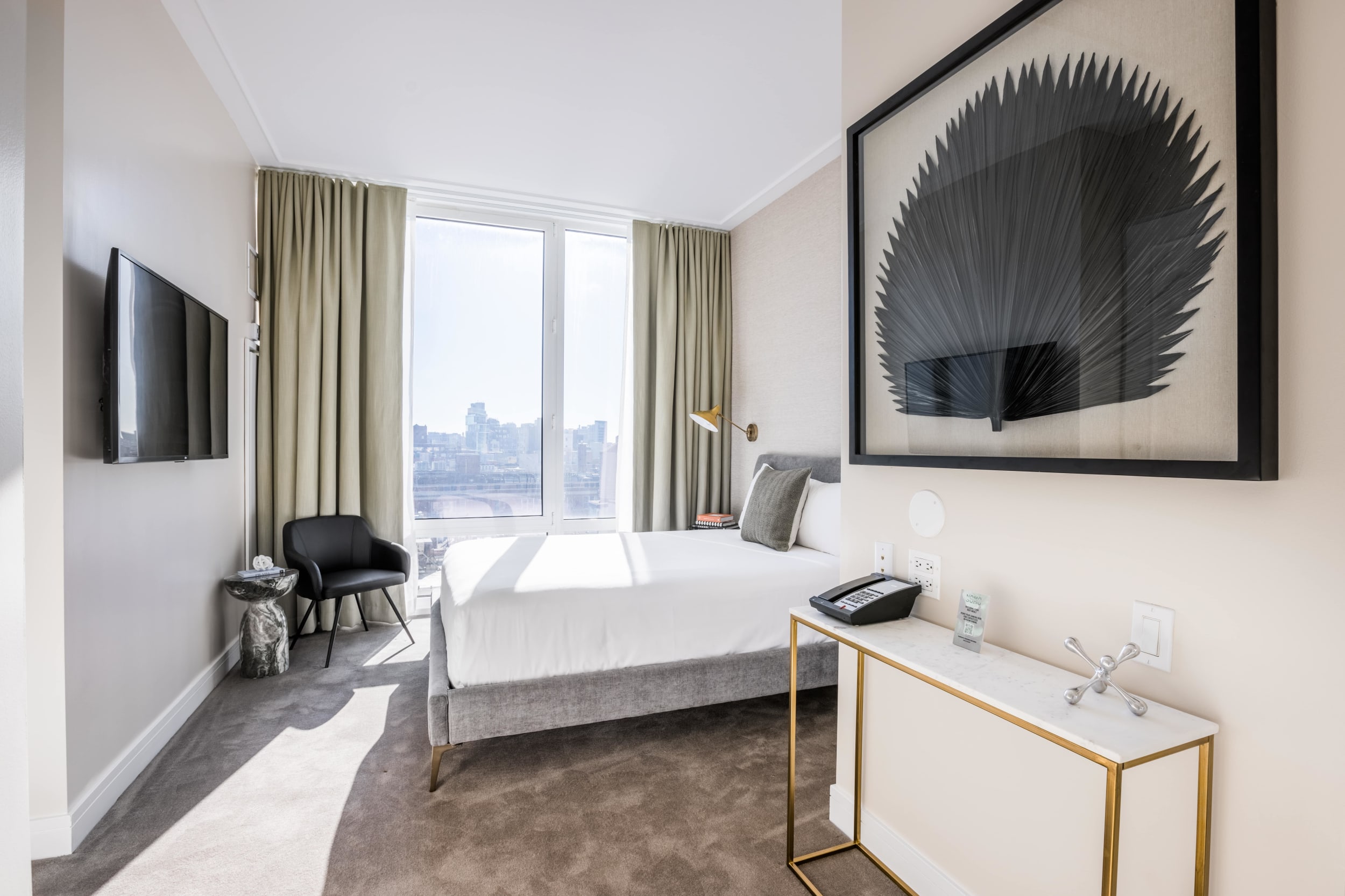 Deluxe King | NoMo SoHo