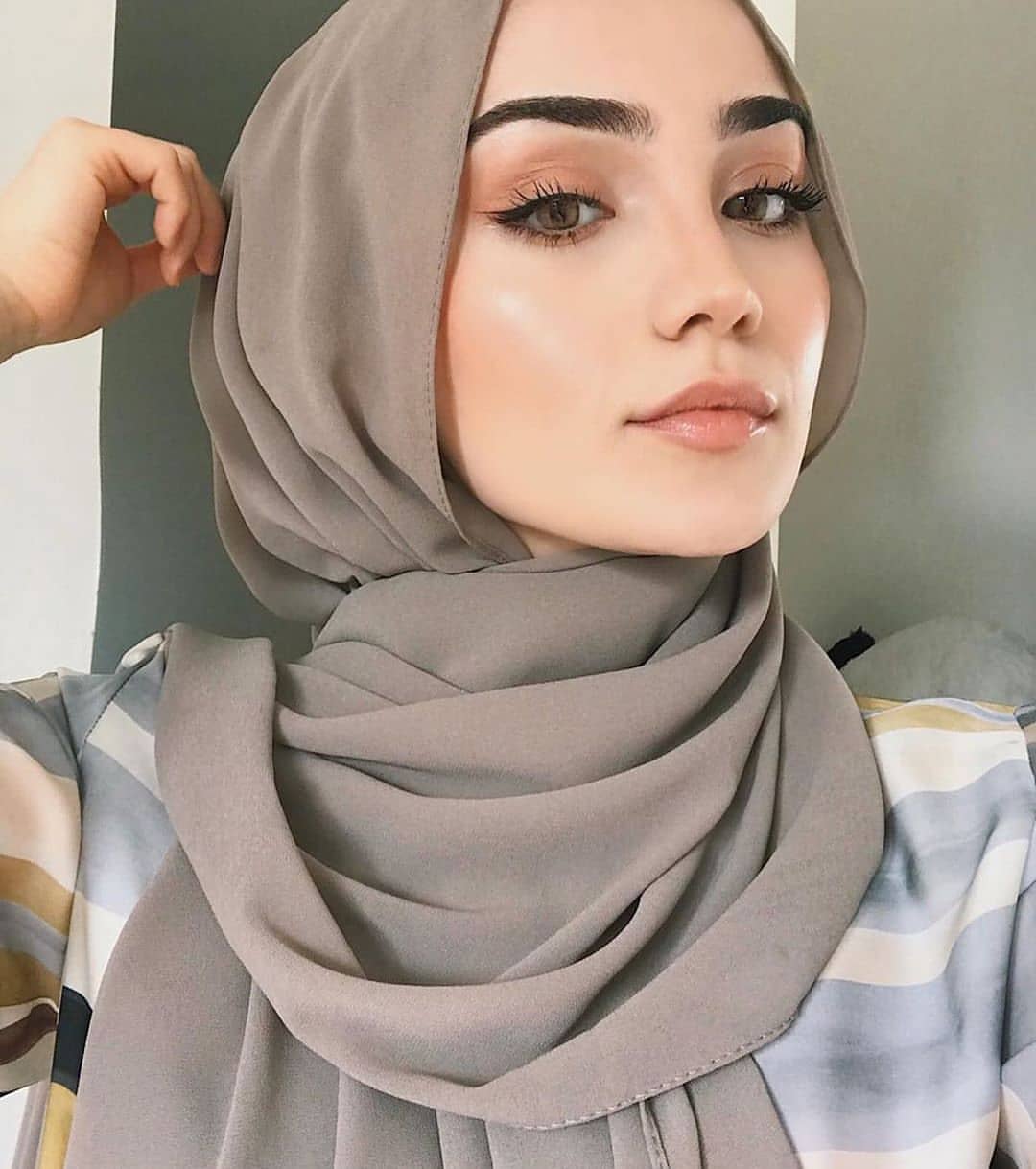 20 Trend Fashion Pakaian Wanita Terbaru 2022 Travistory