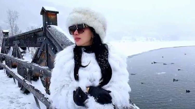 Profil lengkap Princess Syahrini - Travistory