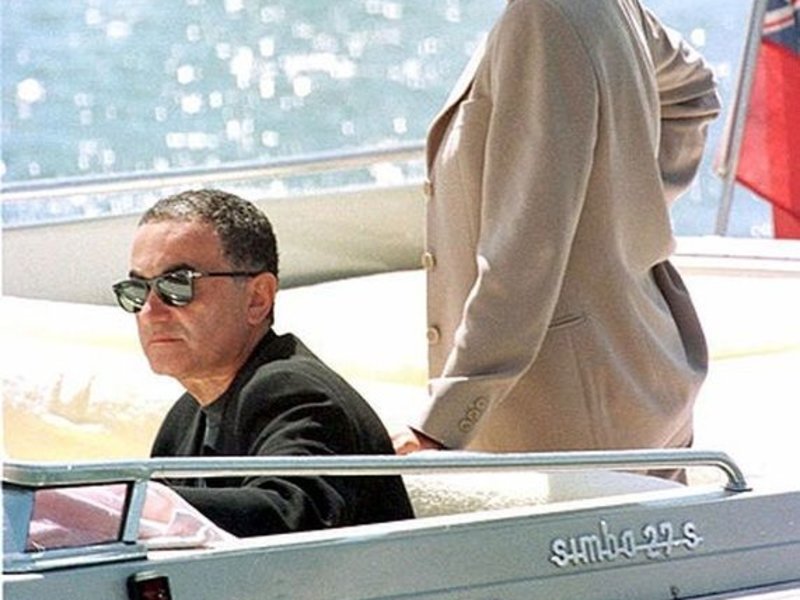 In Fact: Dodi Fayed's father Mohamed Al-Fayed, owner of Harrods, got ...