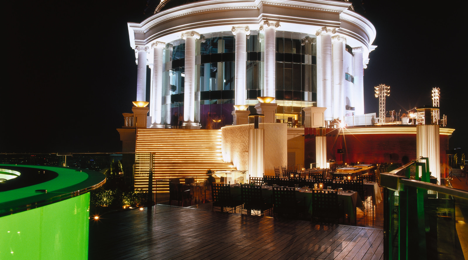 Sky-high dining | Trends