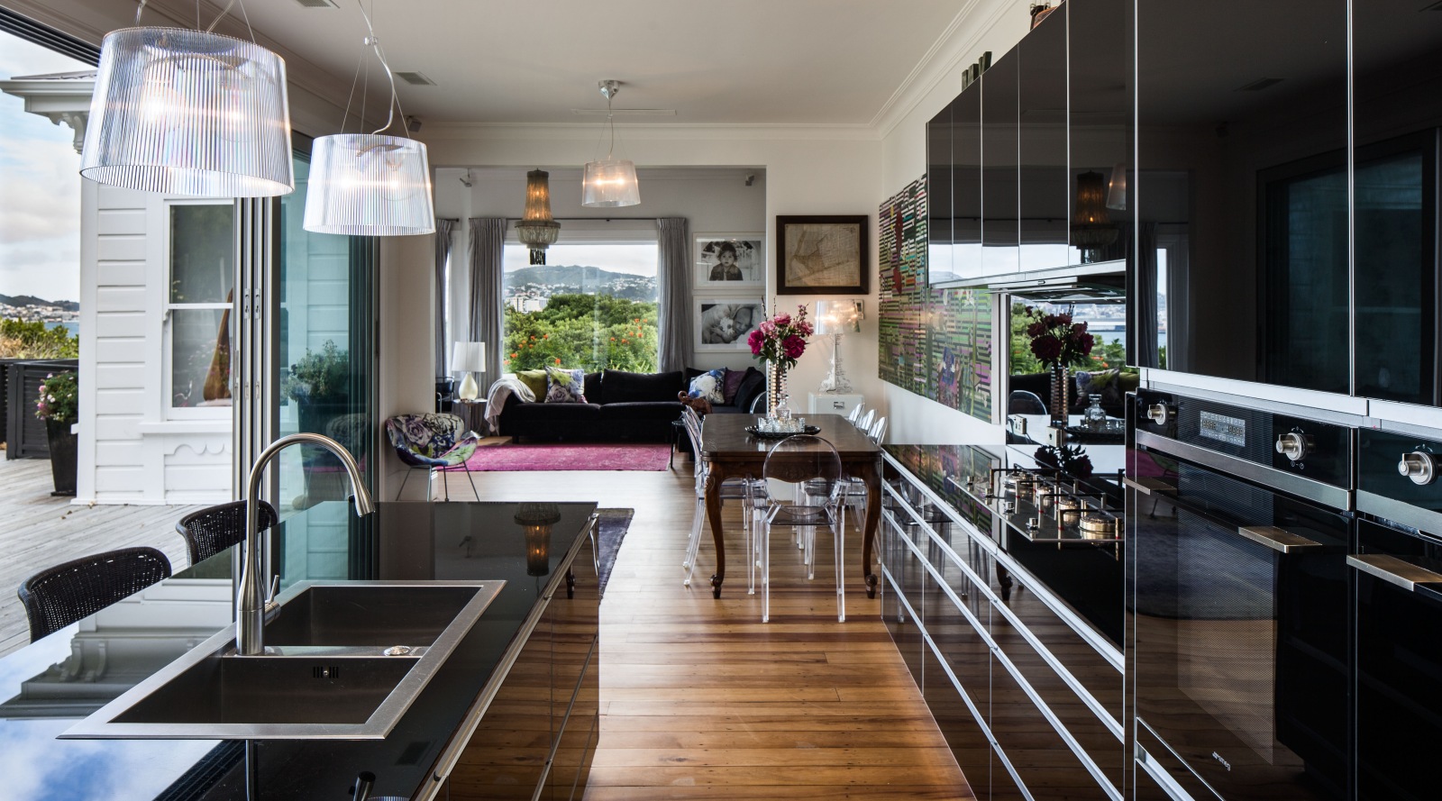 Kitchen designed to reflect city and harbour views | Trends