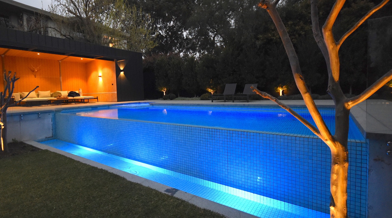 Double feature – infinity edge | Trends