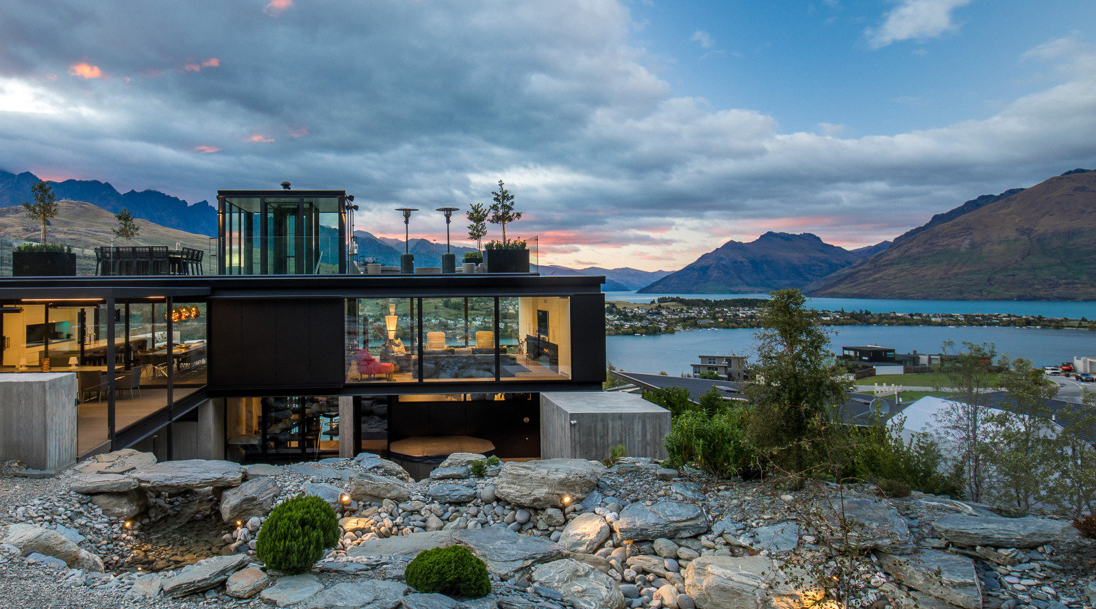 Glazed Home: Biophilic Design & Views | Trends