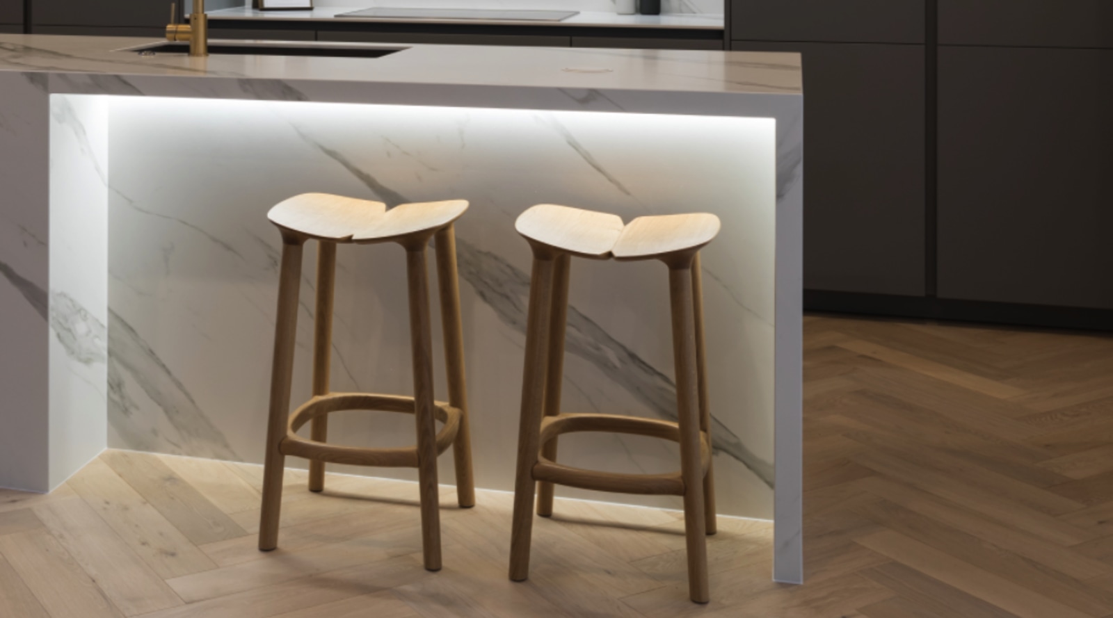 Stool choices have impact on this kitchen | Trends