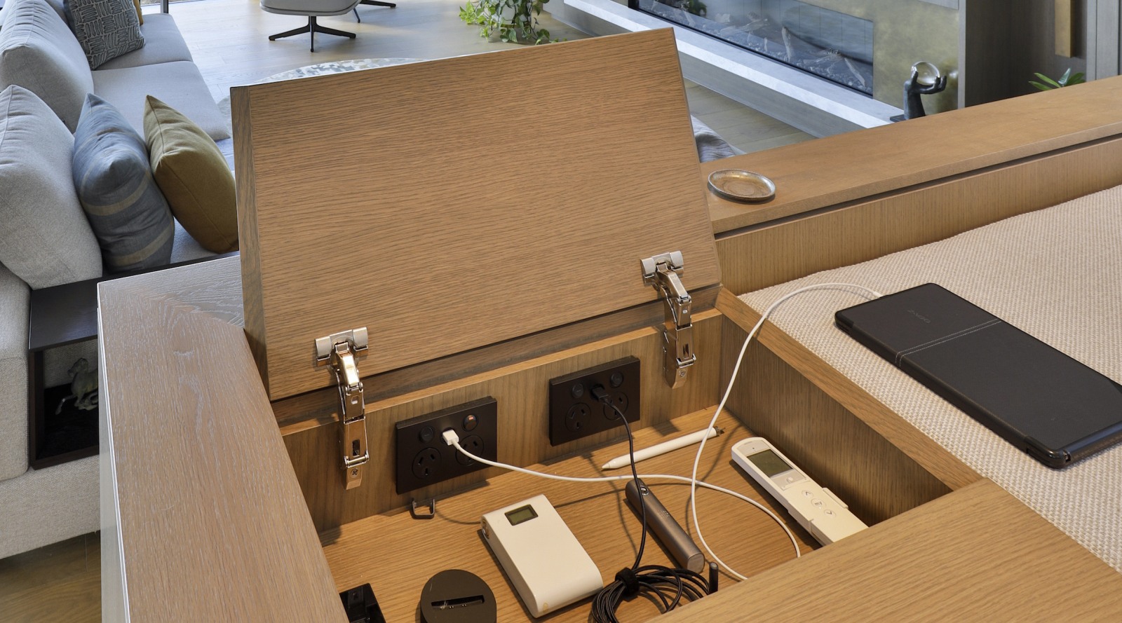 Handy charging drawer | Trends