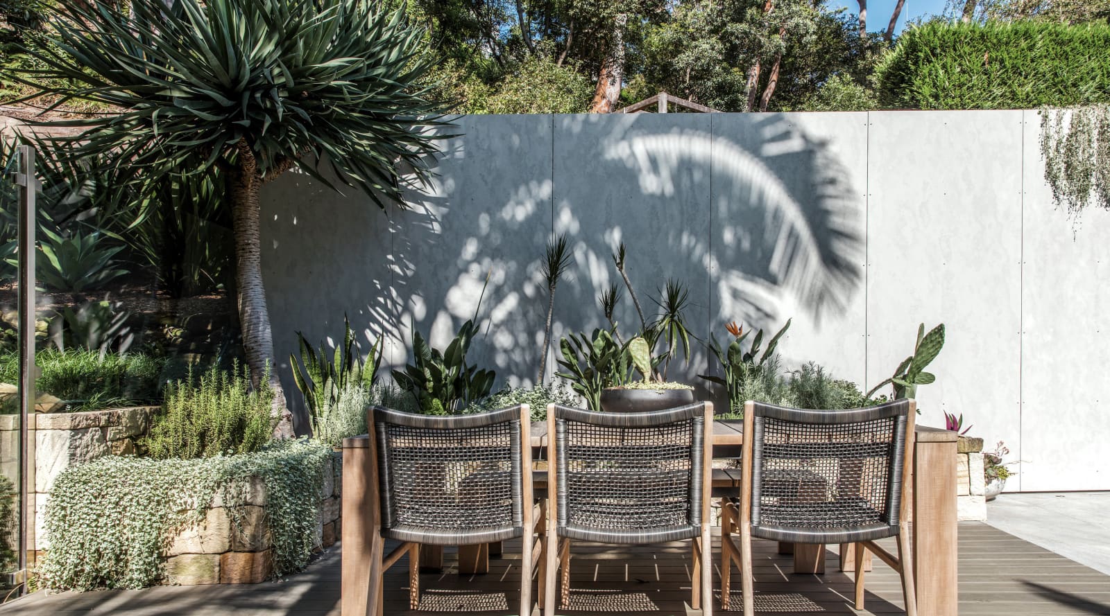 Sunny/sheltered al fresco setting | Trends