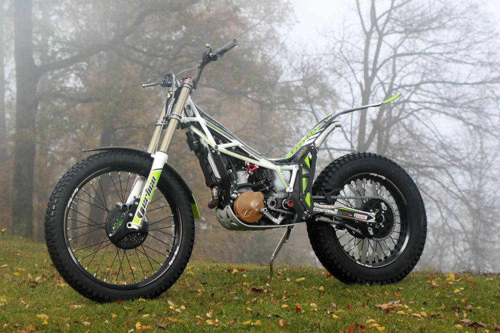 2017 Vertigo Combat CAMO and ICE HELL 250's now… | Trials Australia