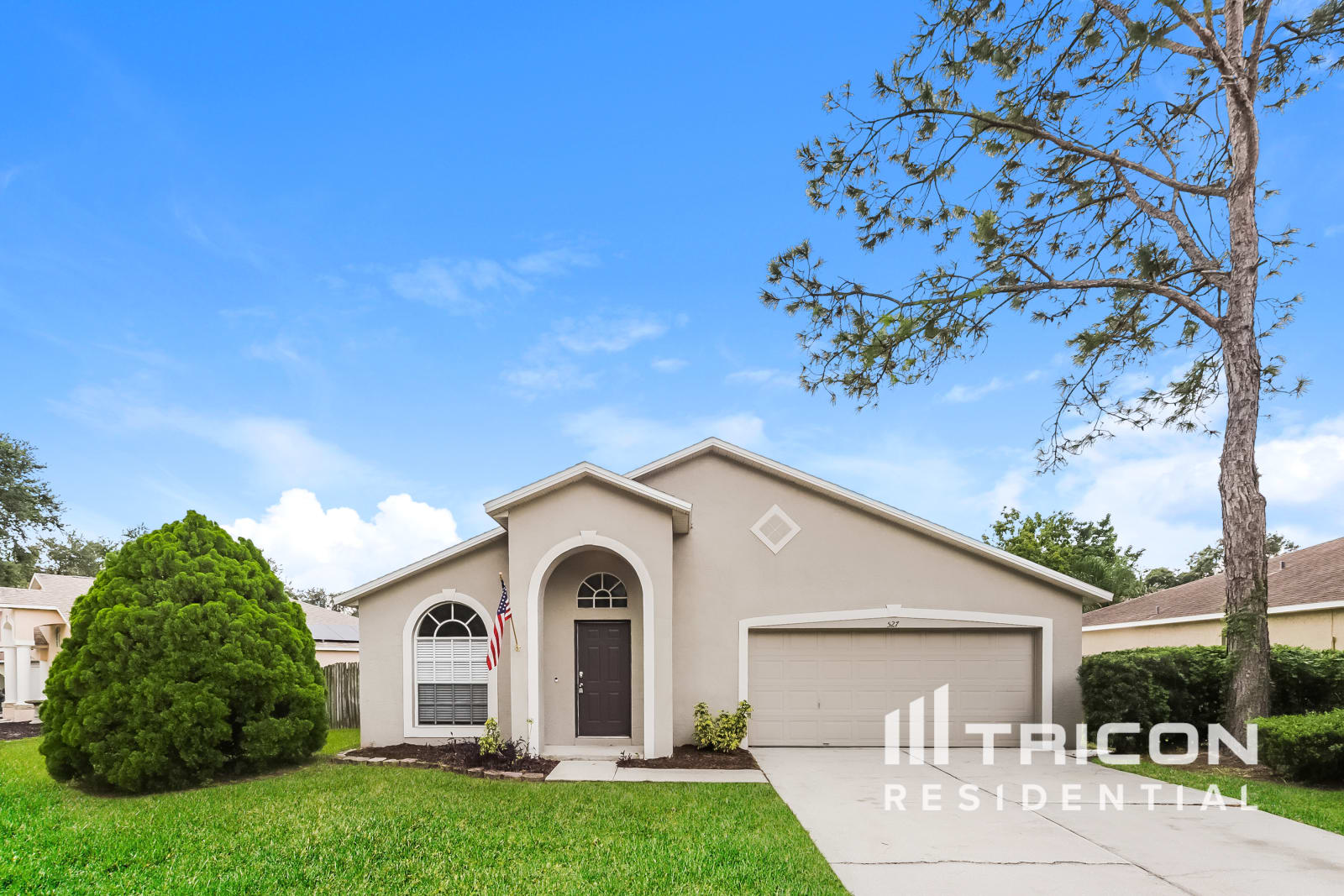527 Napa Valley Circle Valrico FL | Tricon