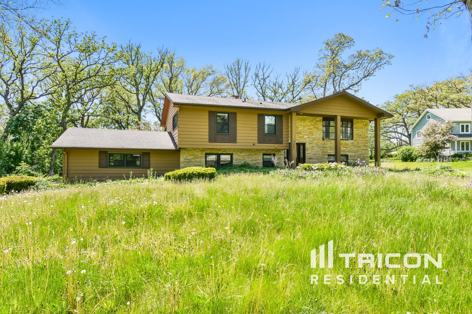 7221 Red Oak Drive Crystal Lake IL | Tricon Residential
