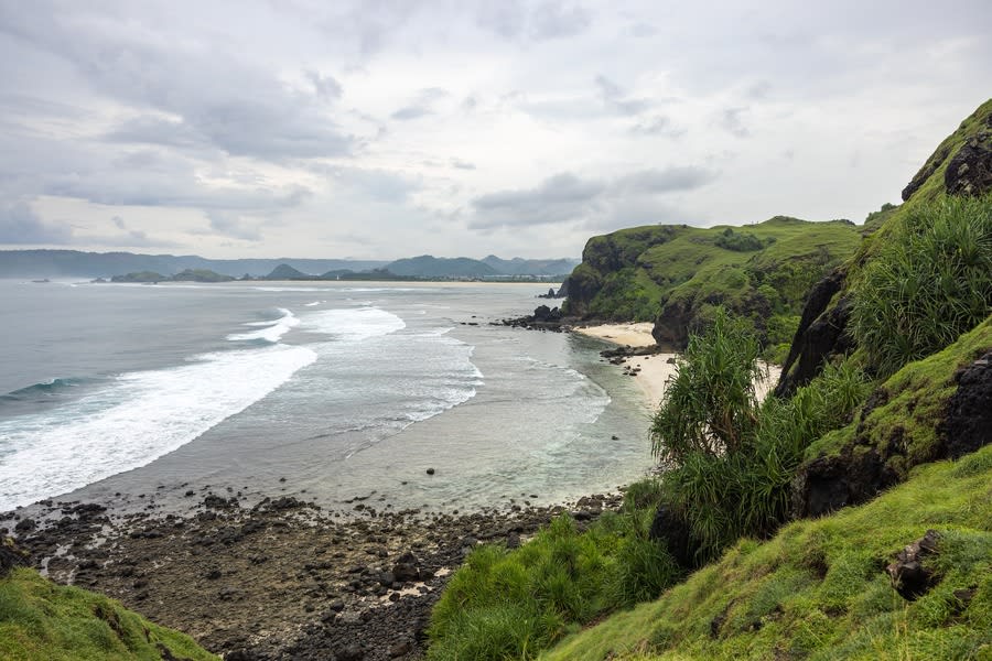 Indonesia: A Guide to Discover the 5 Best Beaches and Water Sports ...