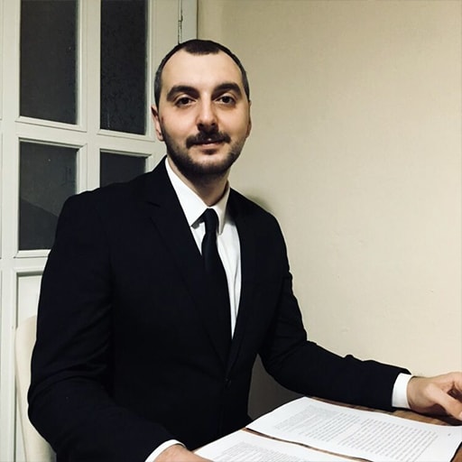 Mustafa Koç,Türkçe Tarih yazarı