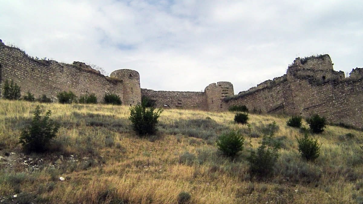 Bahtiyar Vahabzade’nin makalelerinde Karabağ | Türkçe Tarih