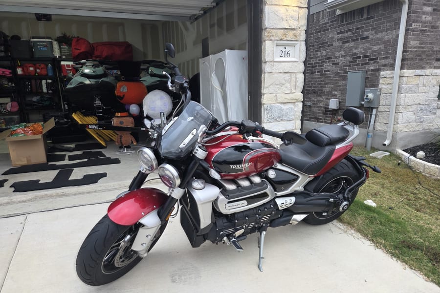 2023 Triumph Rocket 3 GT Motorcycle Rental in Liberty Hill, TX m-9yqy359