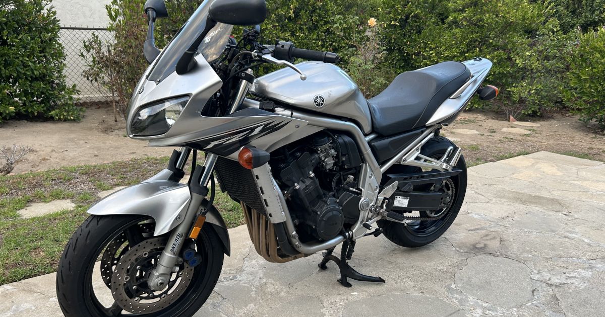 2005 Yamaha FZ1 Motorcycle Rental in Alhambra, CA m-9xwrg5e