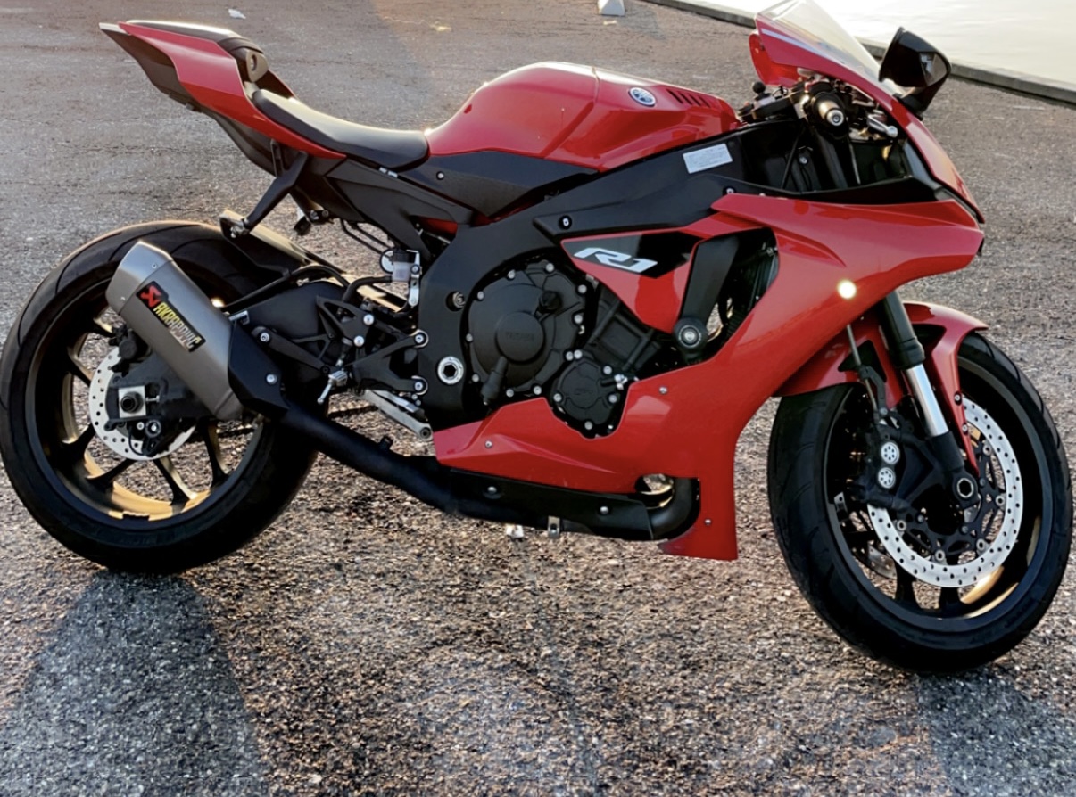 2019 Yamaha YZF-R1 Motorcycle Rental in PEARLAND, TX m-97p324e