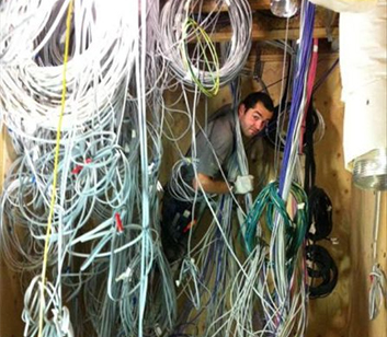 The 6 Most Hilarious Electrical Fails on the Internet