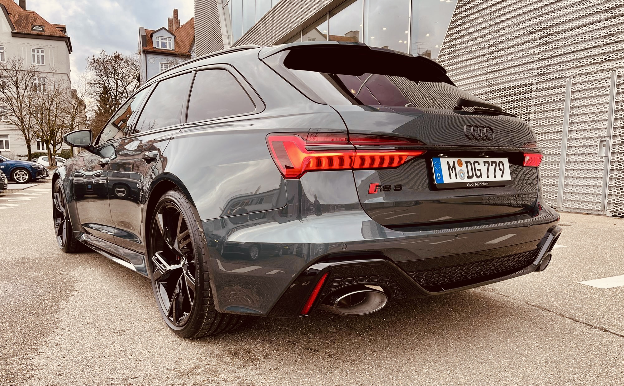 Rent a Audi RS6 in Europe | BillionRent.com