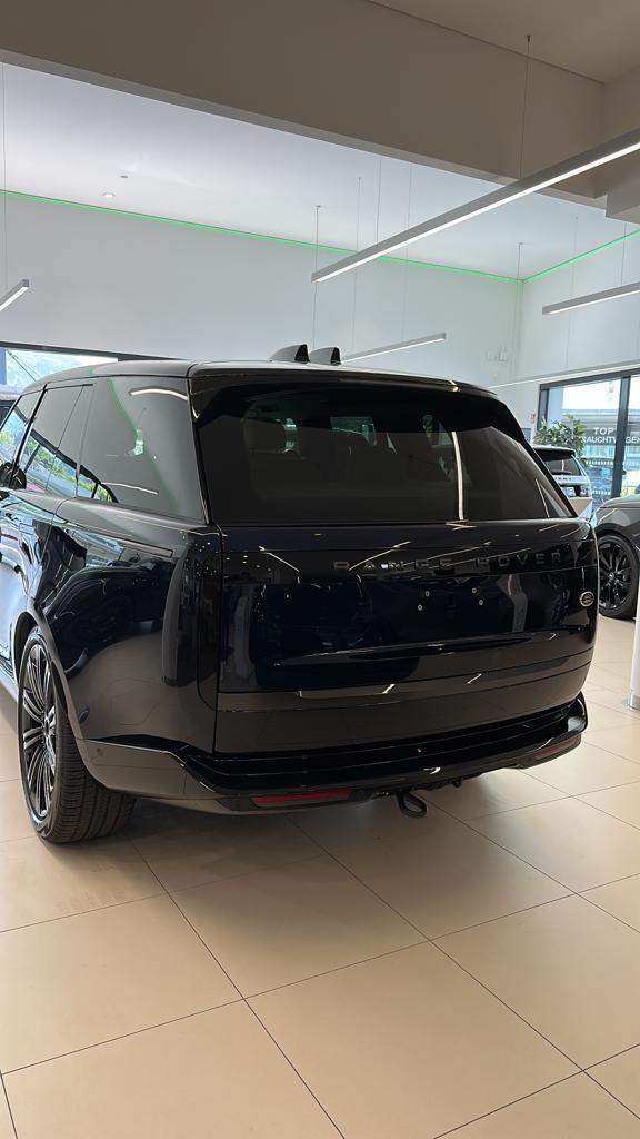 Rent a Range Rover in Sardinia | BillionRent.com