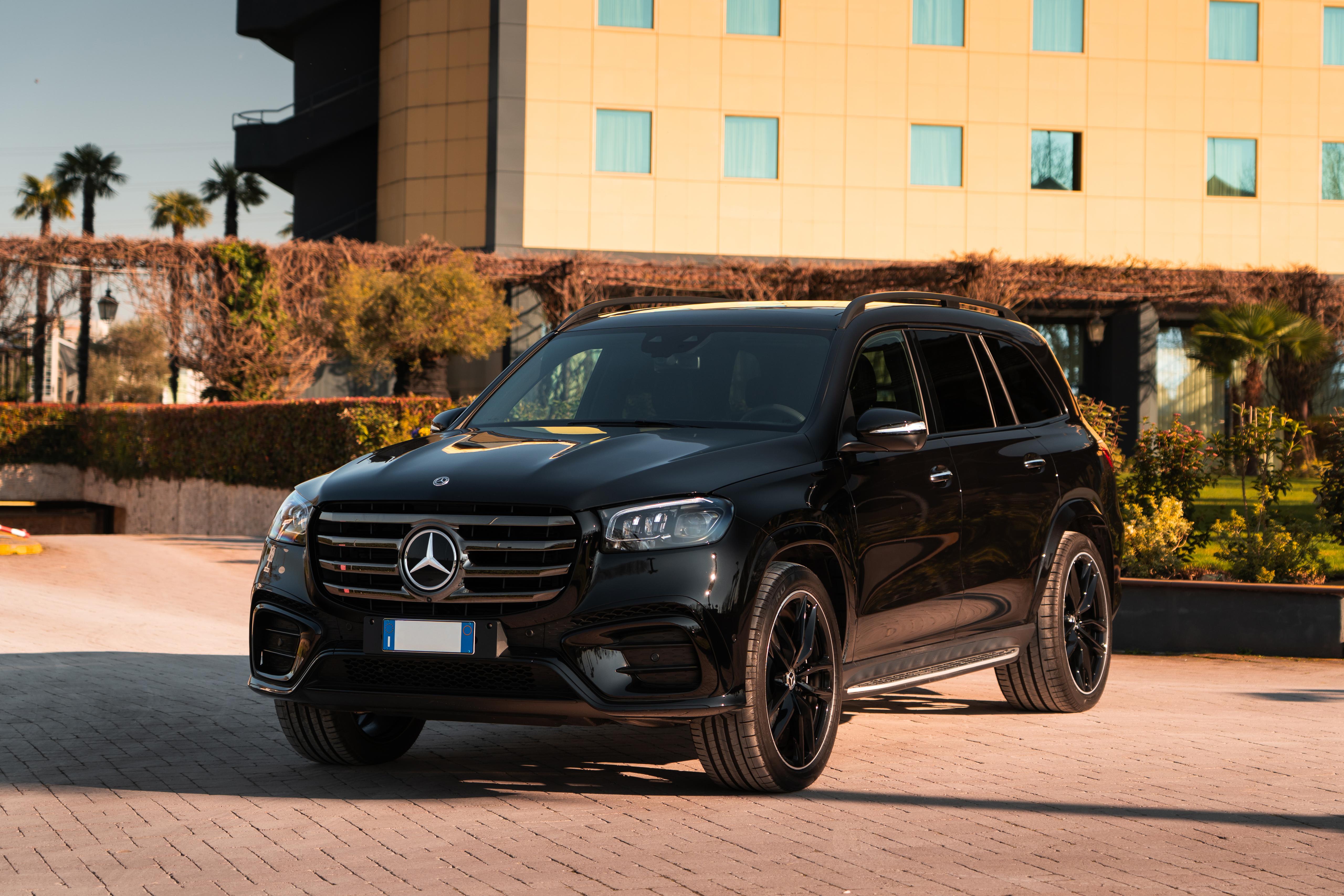 Mercedes-Benz GLS 350d - 7 seats 2025 for Hire in Europe | BillionRent