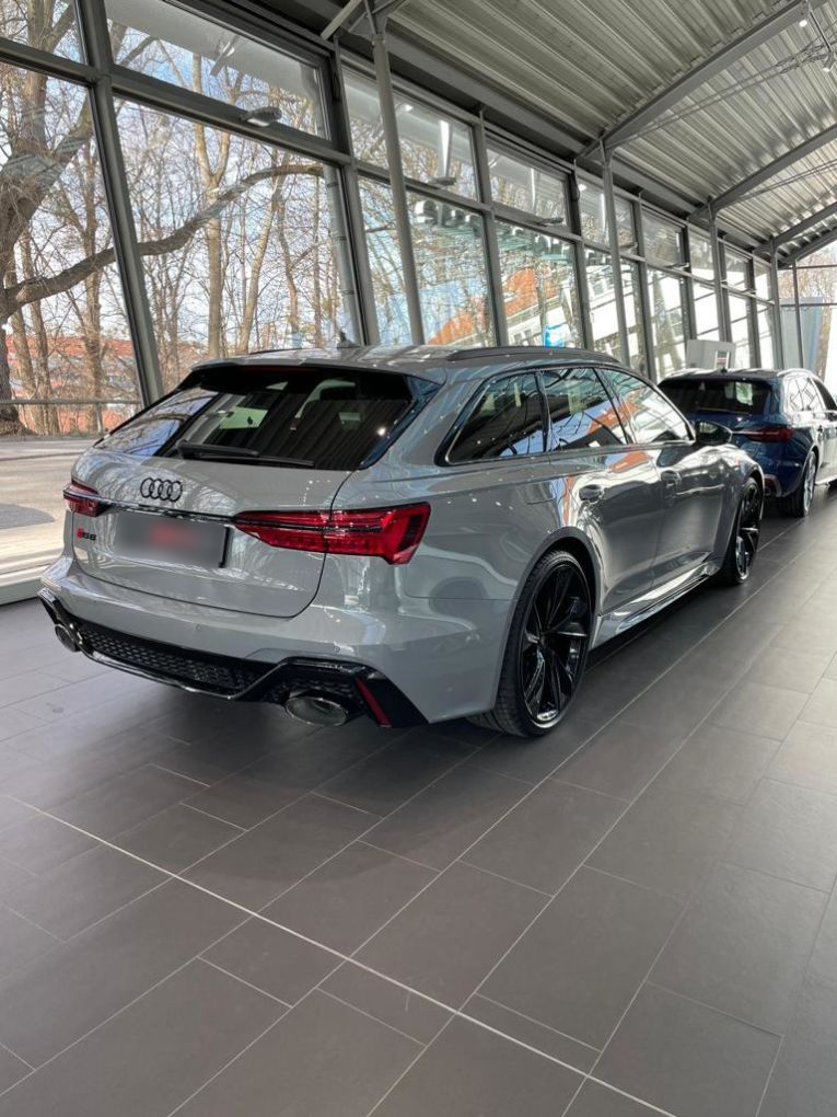 Alquila un Audi RS6 Dynamic 2023 en Europa – Tecnología y Velocidad en Uno