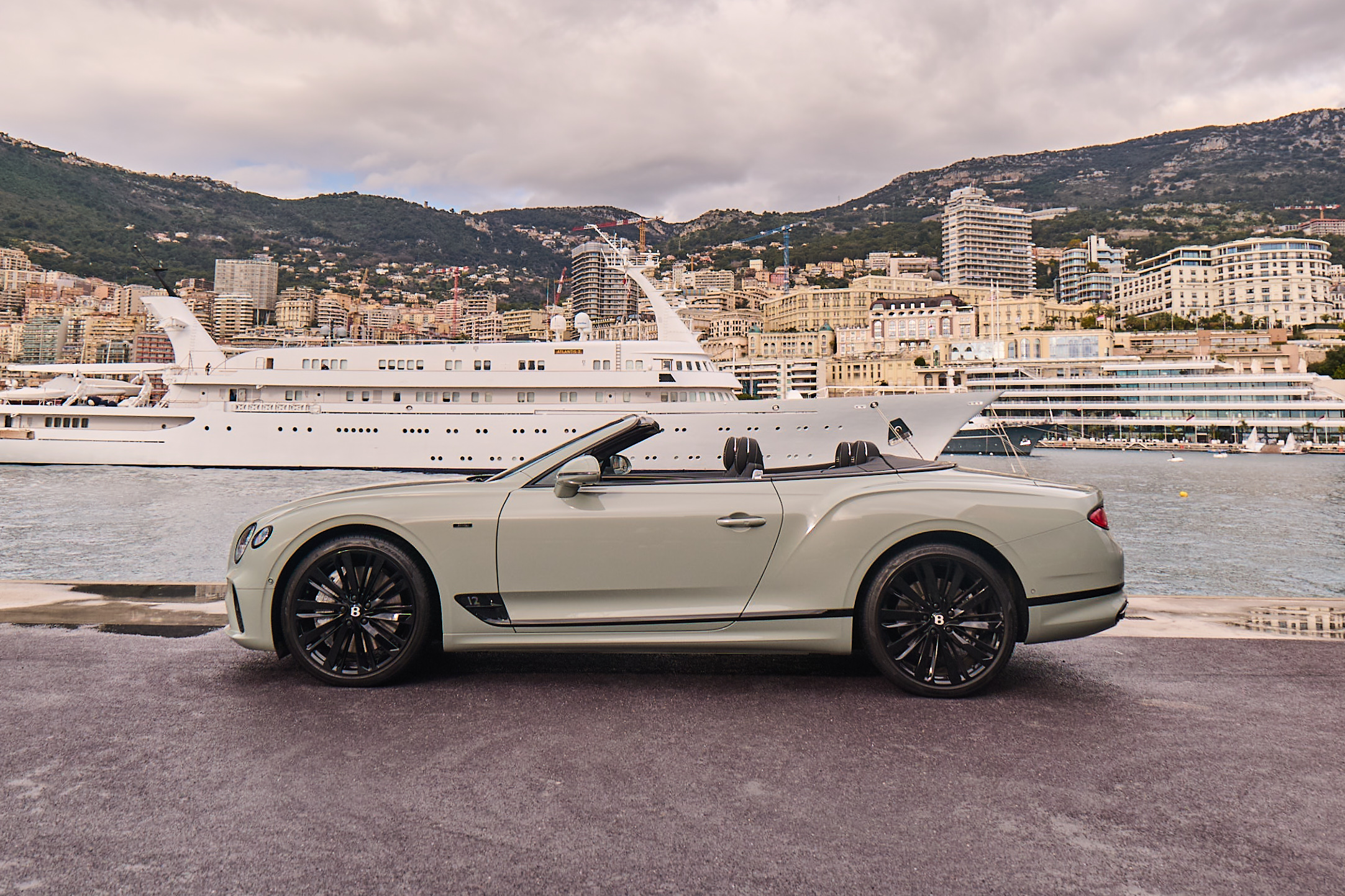 Louez une Bentley Continental GTC Speed Edition 12 à Europe – Cabriolet ...