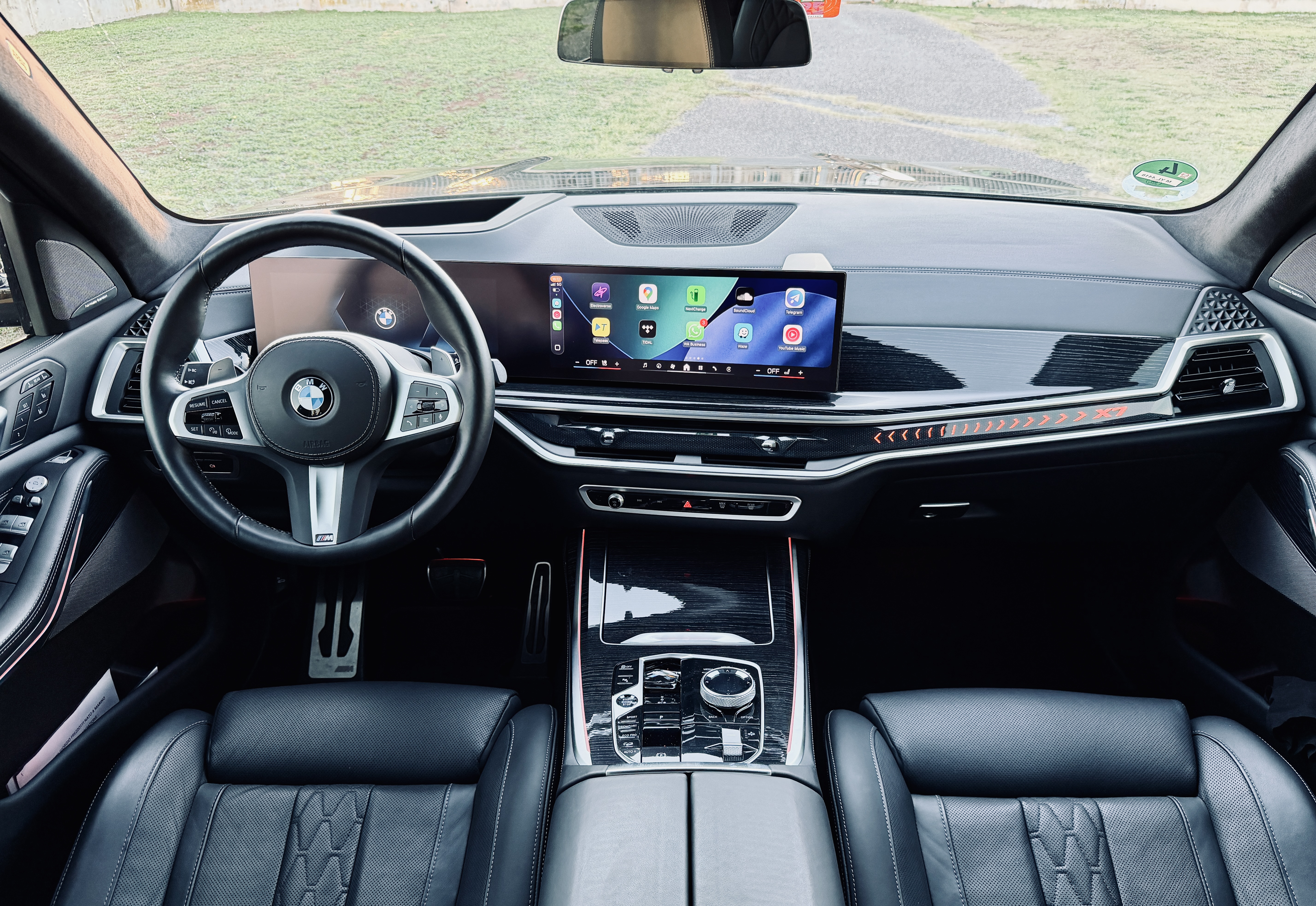 Rent BMW X7 40 M 2024 in Madrid – Book Now at Billionrent