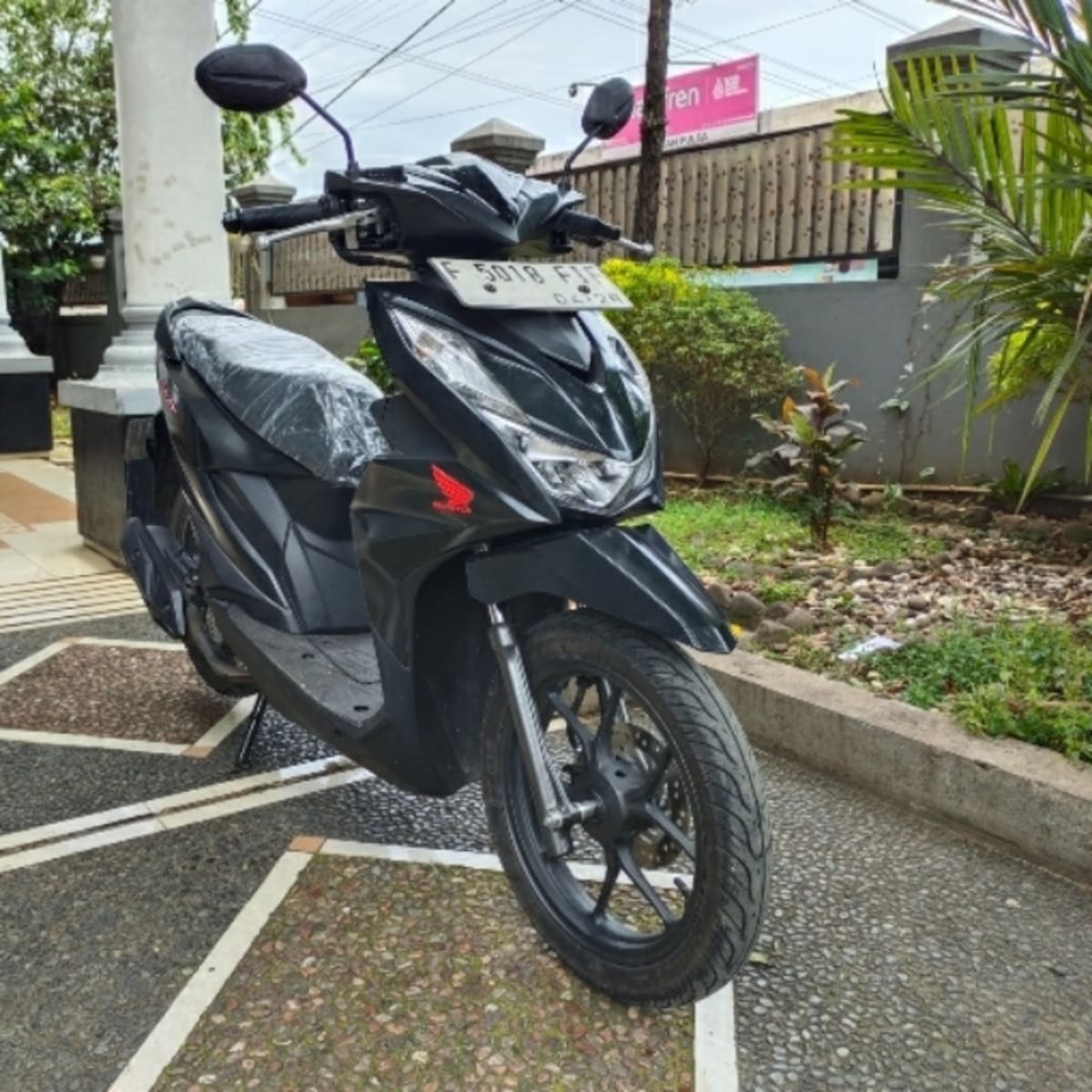 Jual Motor Bekas Beat Esp Cbs Iss Dlx Tahun 2023 | momotor.id