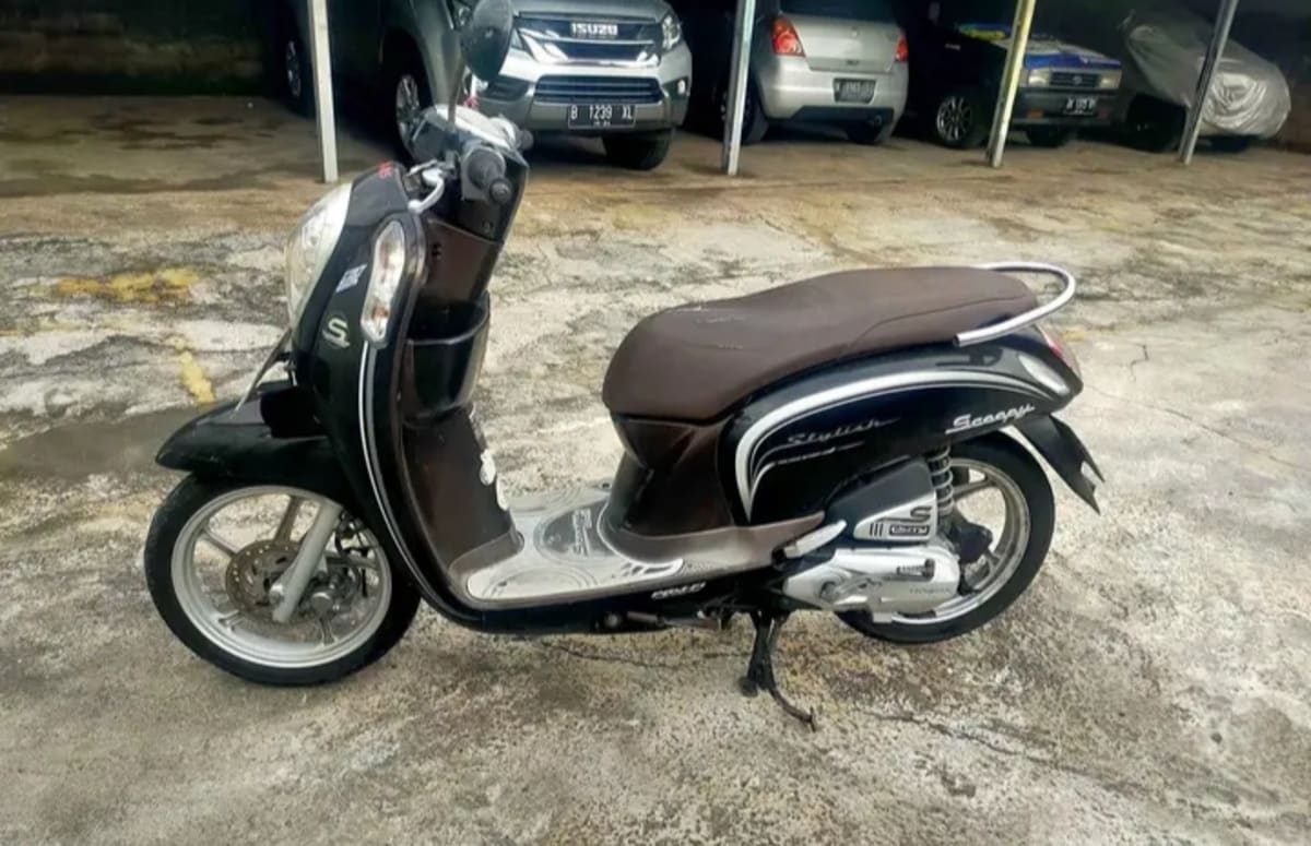 Jual Motor Bekas Scoopy Esp Tahun 2016 | momotor.id