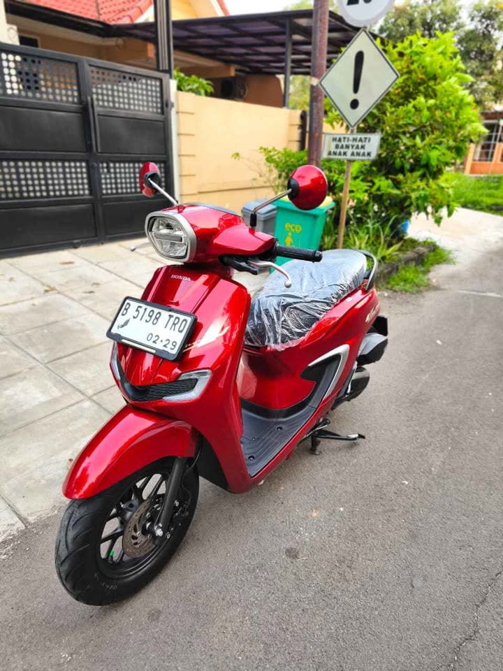 Jual Motor Bekas STYLO 160 2024 Jakarta Pusat