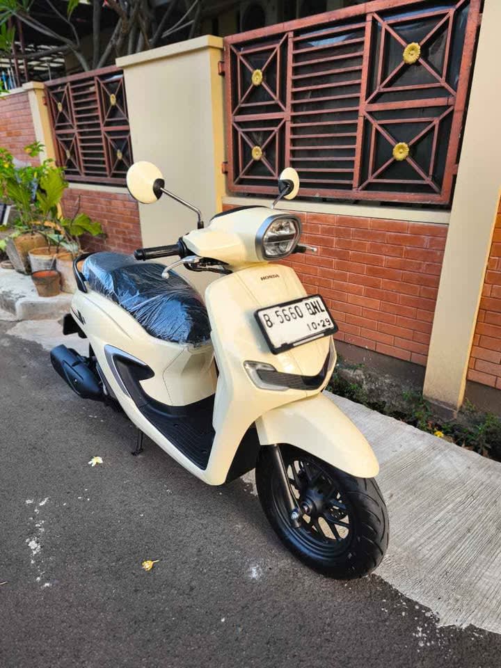Jual Motor Bekas STYLO 160 2024 Jakarta Pusat