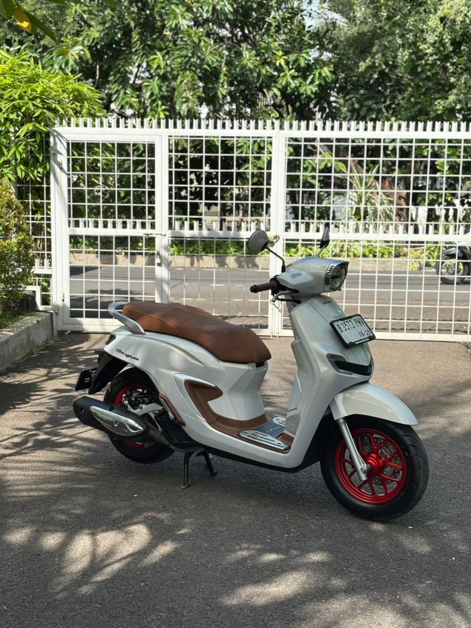 Jual Motor Bekas STYLO 160 2024 Jakarta Barat