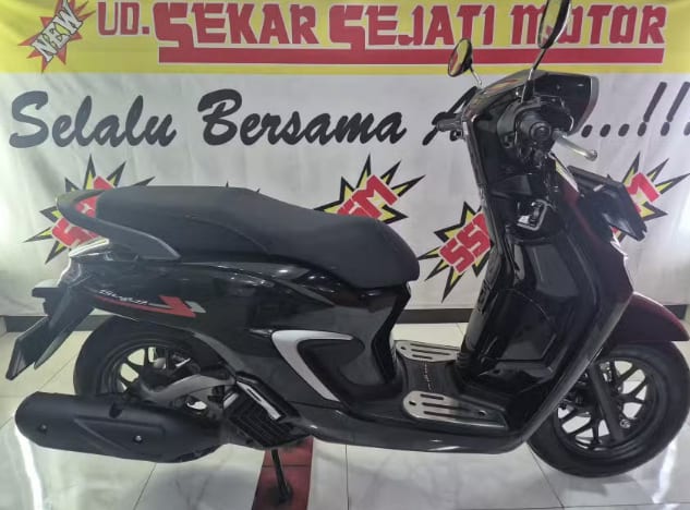Jual Motor Bekas STYLO 160 2025 Surabaya