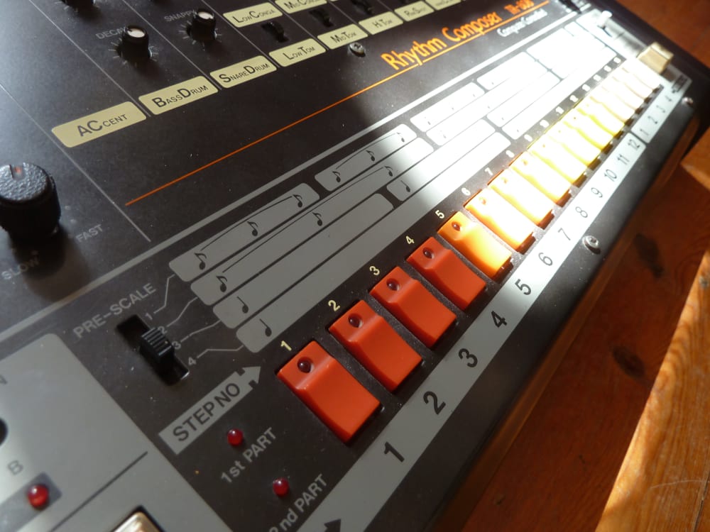 One Roland TR-808 drums pattern for your song | Upwork
