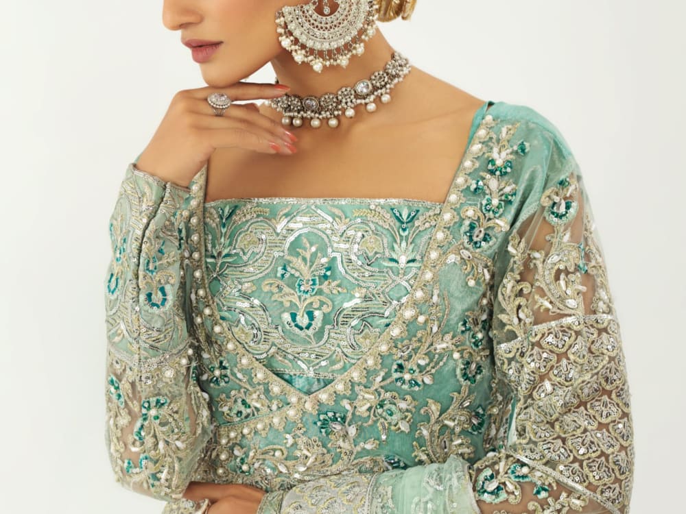 Formal&couture dress in very affordable budget and good quality ...