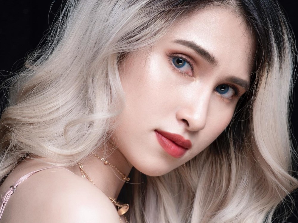 Professional Photographer in Saigon | Upwork