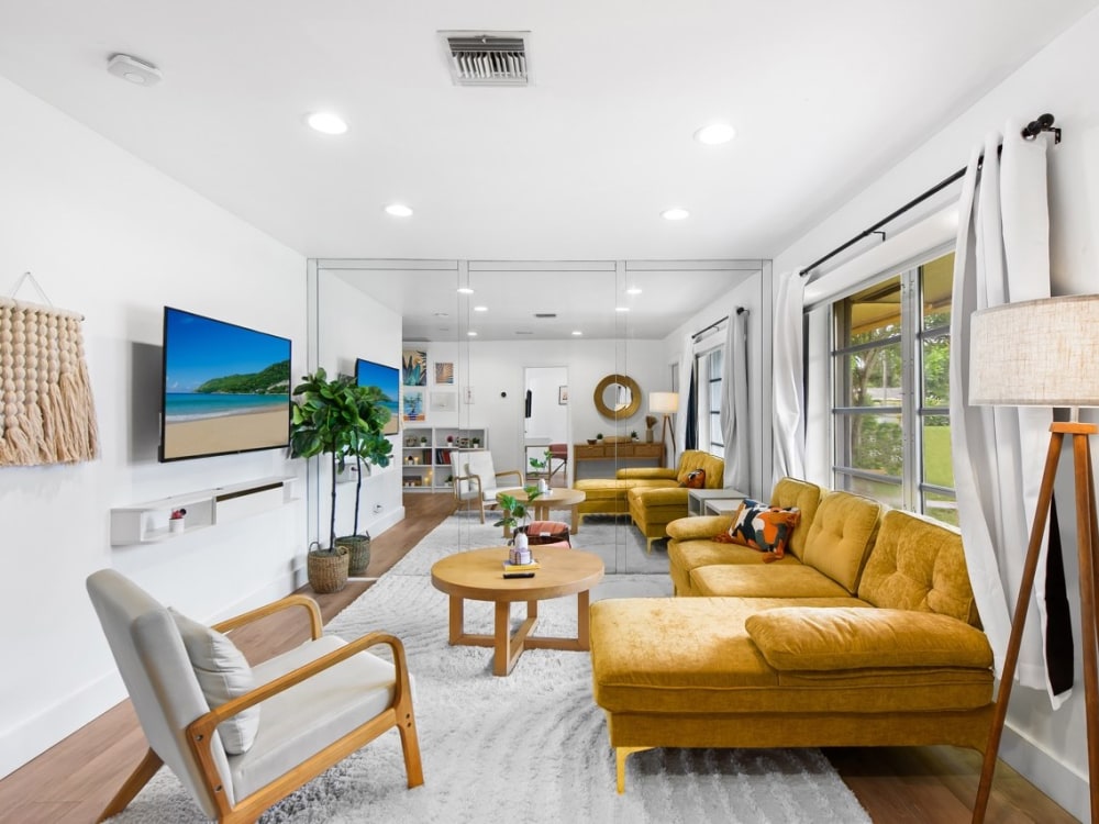 Short & Medium-Term Rental Property Management | Upwork