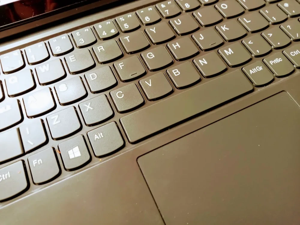 A persuasive and engaging 500 word article | Upwork