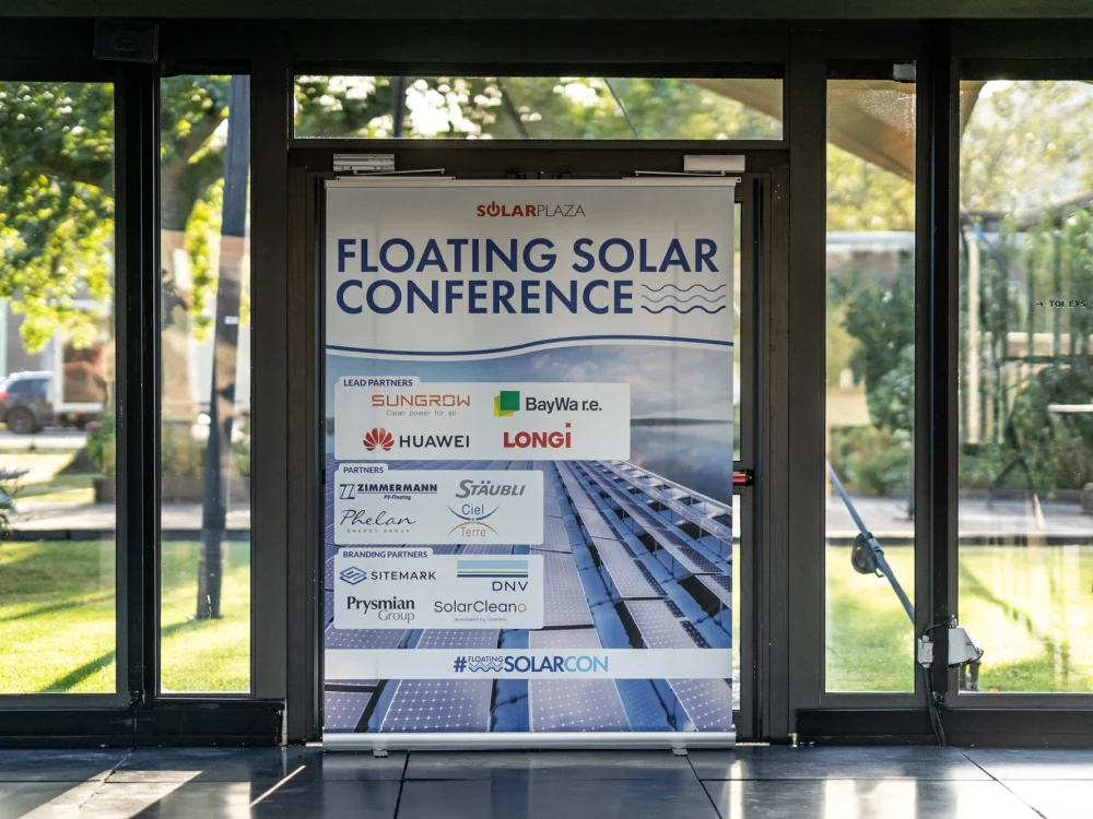 A Professional Designed Roll-up Banner, Pull-up Banner, Event Banner ...