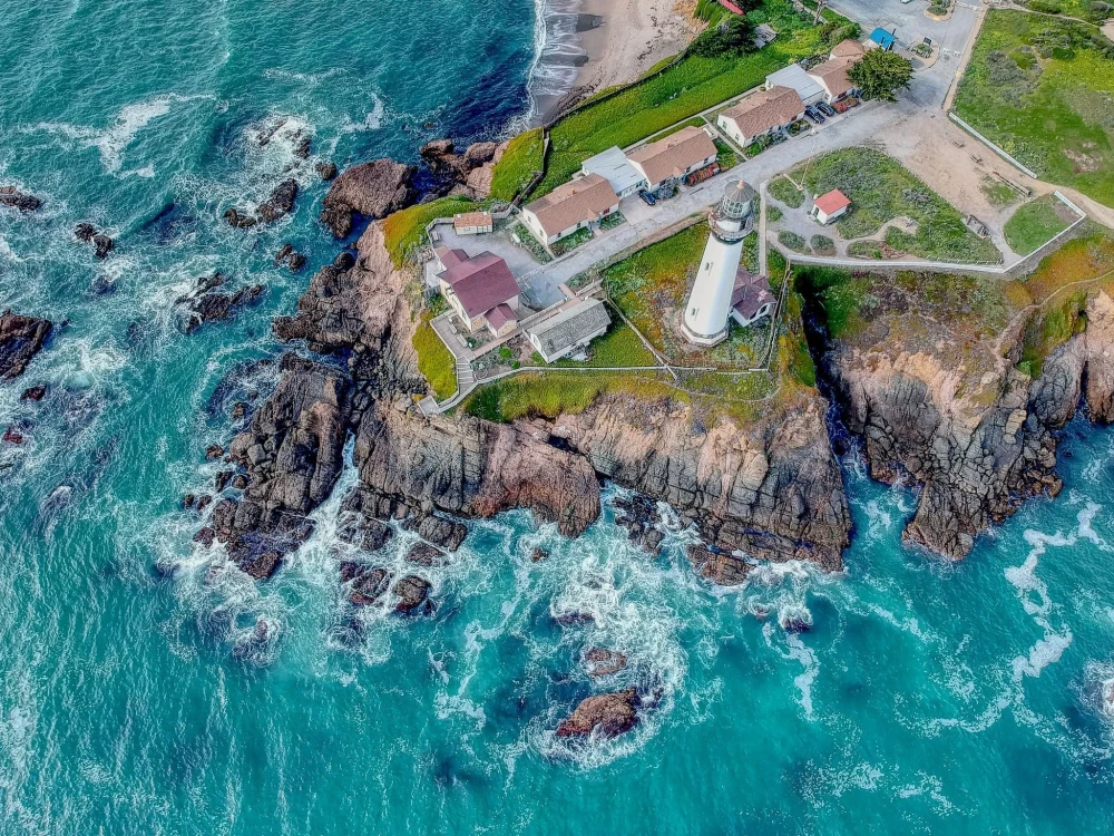 High-end property photos including interior, exterior and aerial images ...