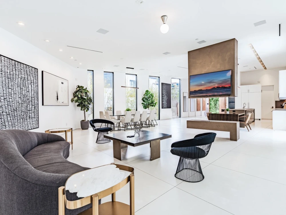 High-end property photos including interior, exterior and aerial images ...