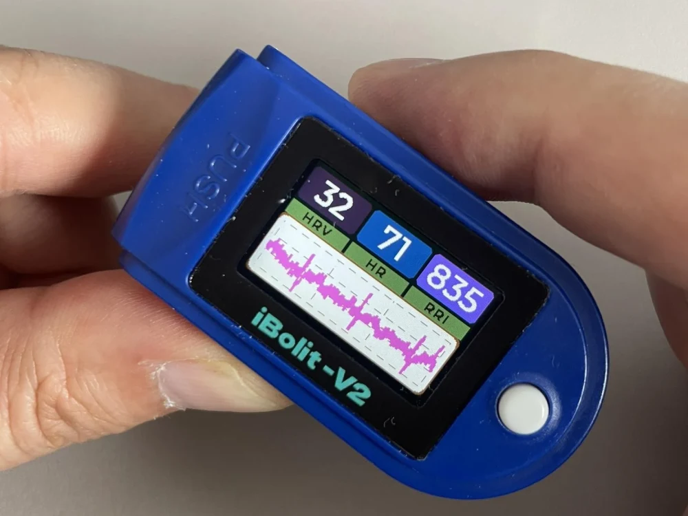 Remote healthcare device with SPO2, HR, HRV,RRI connected to AWS | Upwork