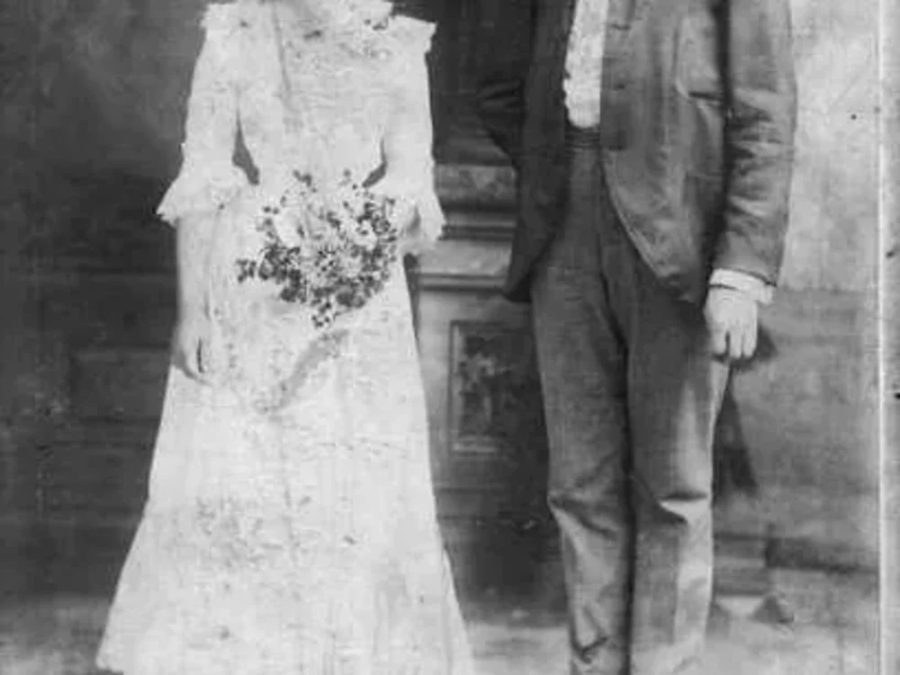 A comprehensive, multi-generational family tree including detailed ...