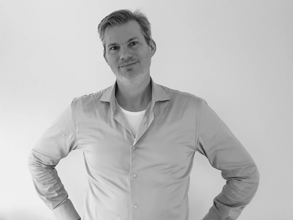 A Voice Actor for Dutch voice overs, quick turnaround and HQ Audio | Upwork